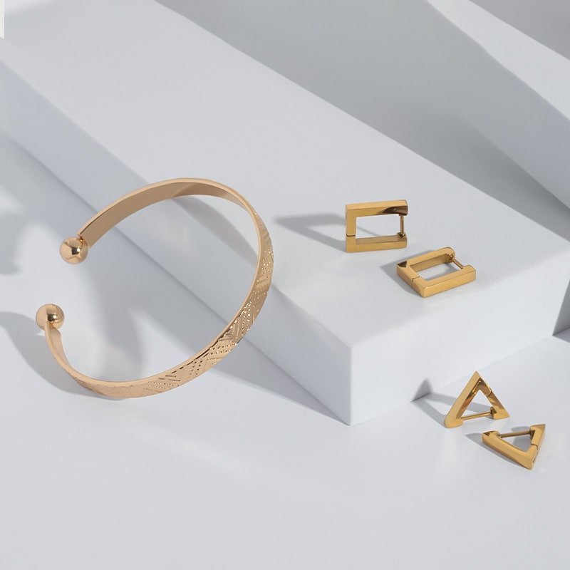 Add a Modern Twist to Your Style With Geometric Jewellery – GIVA