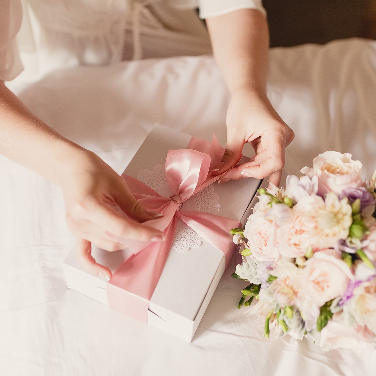Heartfelt Gestures: Thoughtful Wedding Gifts for Your Sister – GIVA