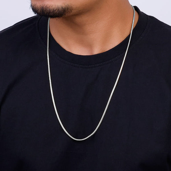 Silver Threaded Thrills Chain for Him – GIVA
