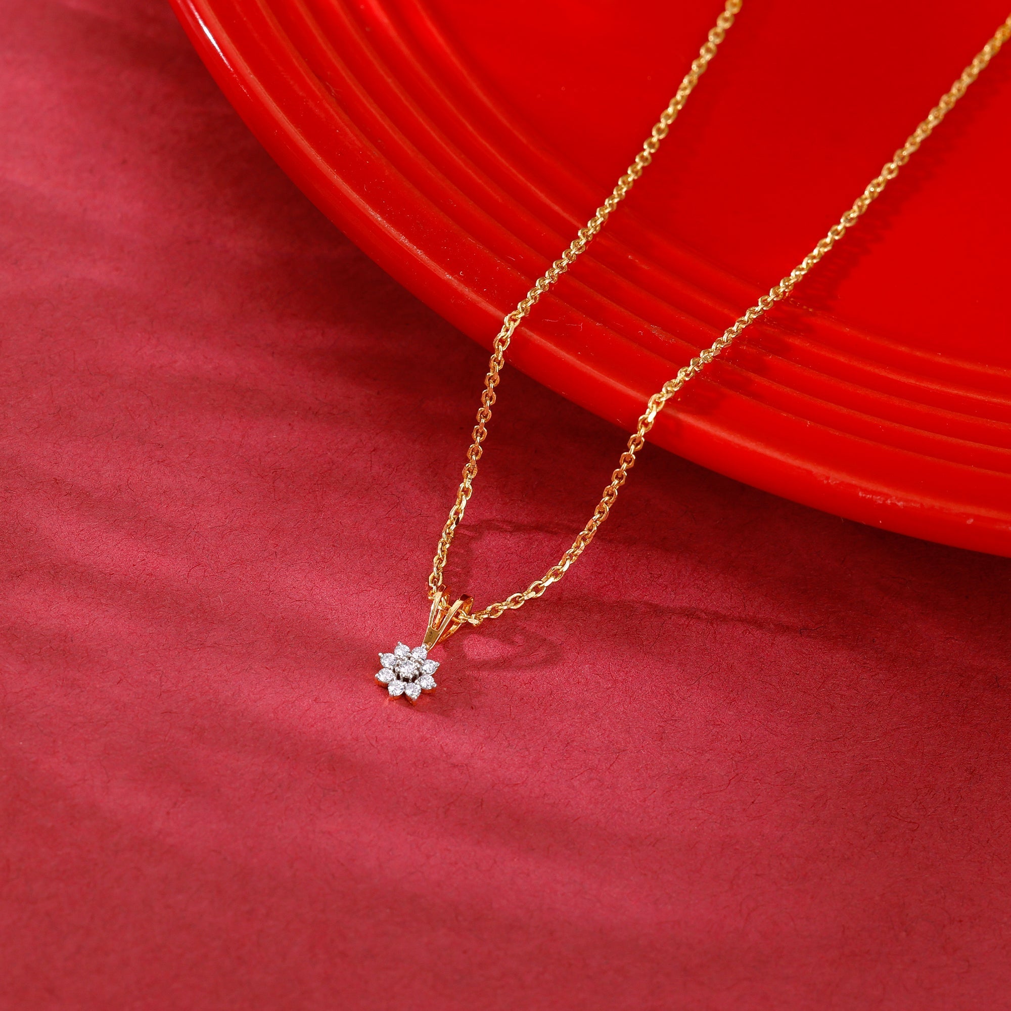 Buy 18 Carat/ 18K Gold Jewellery | Gold Designs | GIVA Jewellery