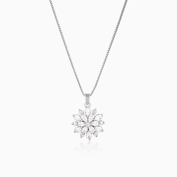 Silver Heavenly Flower Pendant With Box Chain – GIVA Jewellery