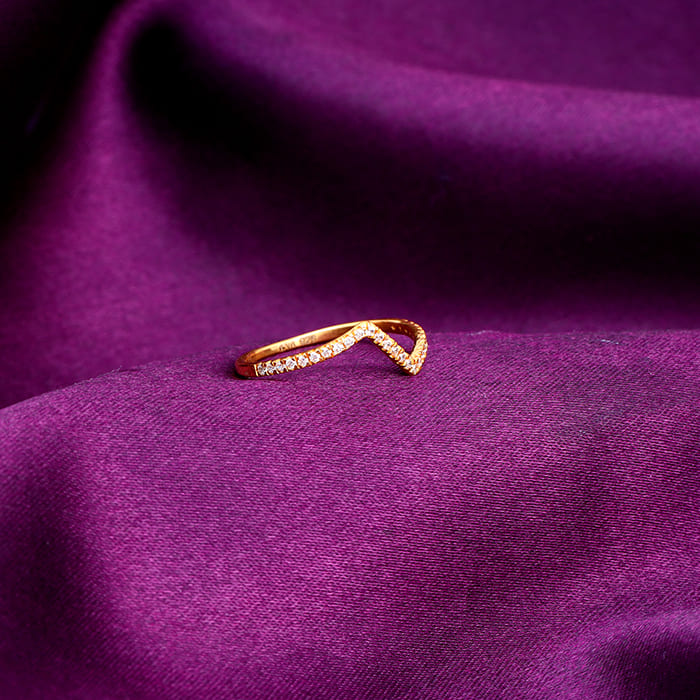 Golden Edgy Waves Ring – GIVA Jewellery