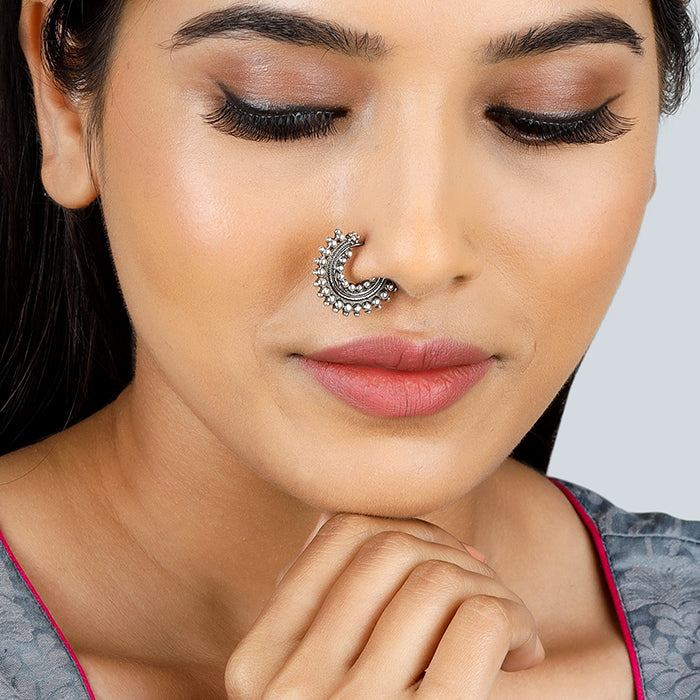 Buy Oxidised Silver Half-Moon Nose Pin at Best Price – GIVA Jewellery
