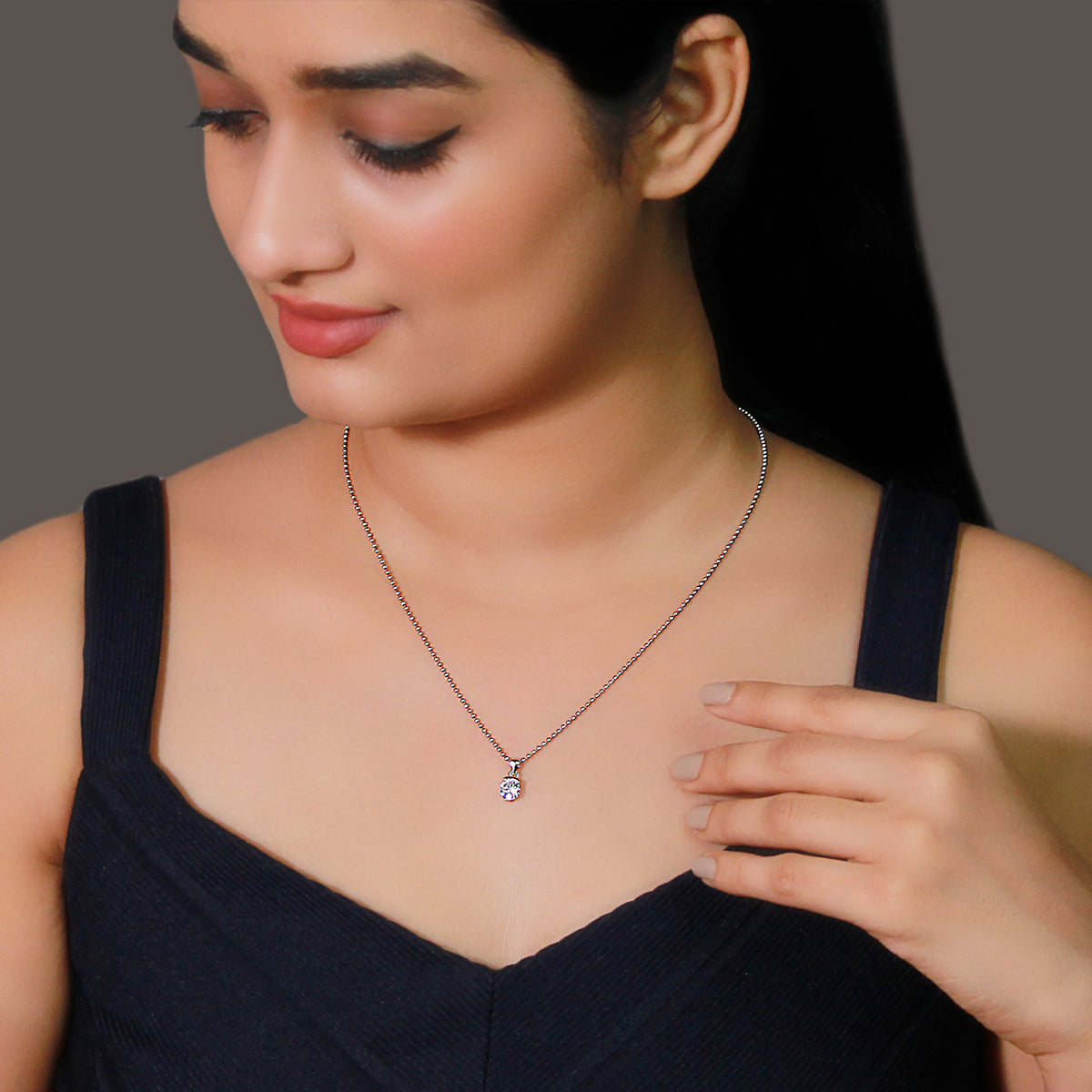 Buy Silver Mini Solitaire Necklace with Link Chain Online in India | GIVA